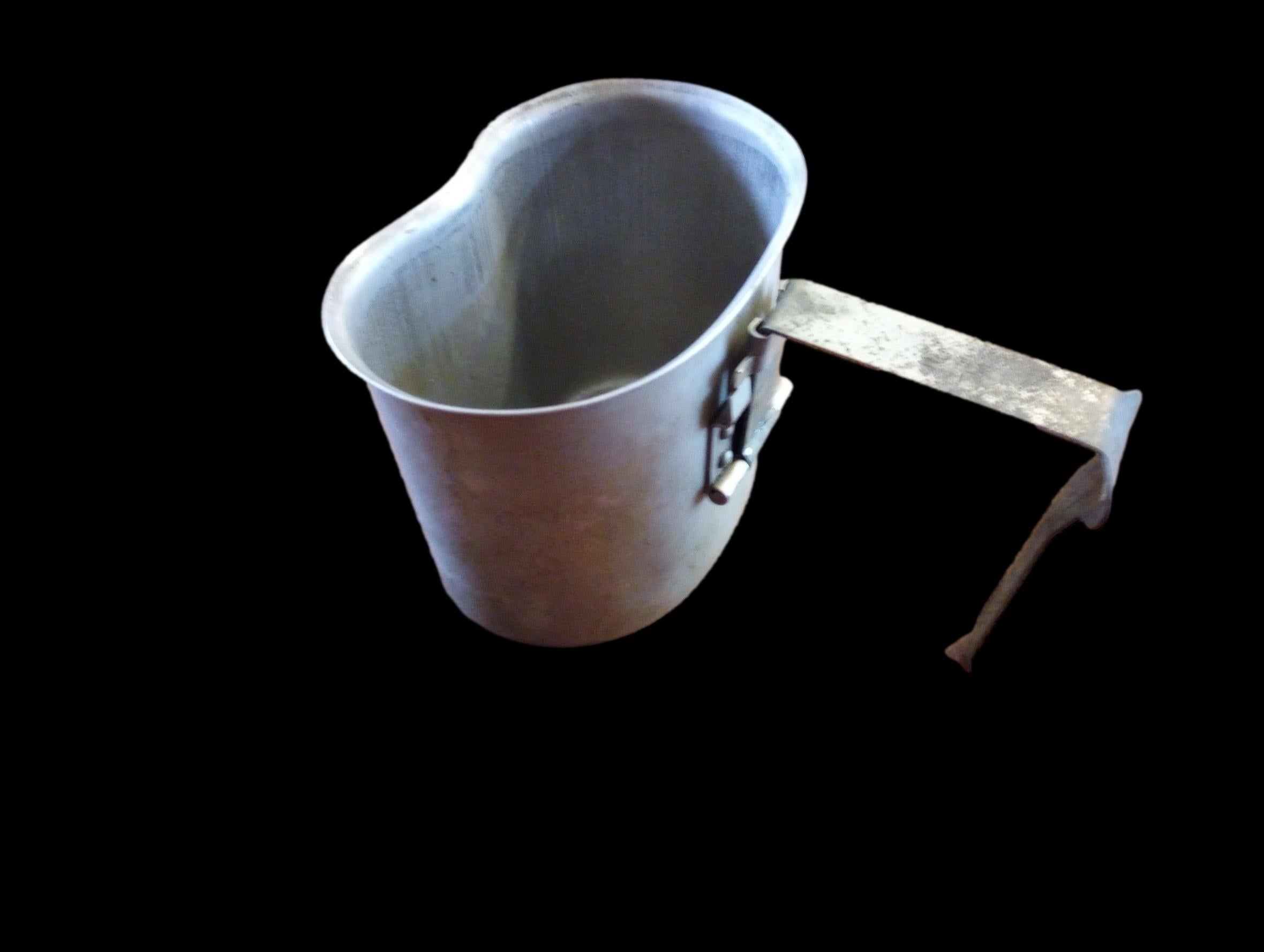 WWII U.S MILITARY CANTEEN CUP DATED 1945 STAMPED U.S B.E CO ORIGINAL ...