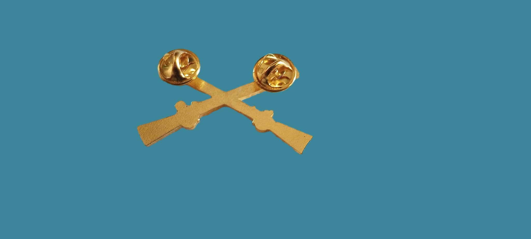 U.S MILITARY INFANTRY PIN CROSSED RIFLES METAL HAT LAPEL BADGES 1 3/4 ...