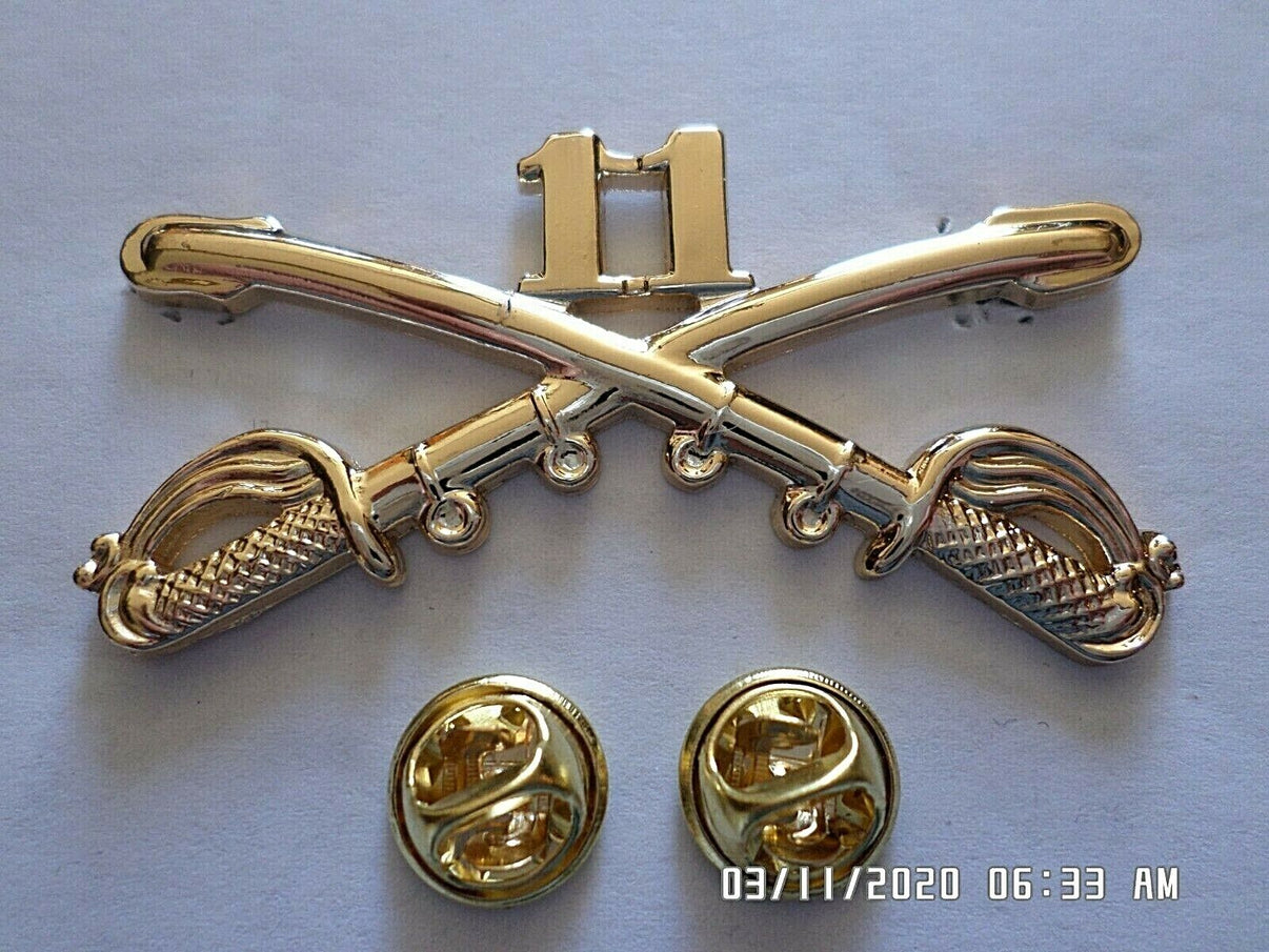 11th CAVALRY SWORDS SABERS MILITARY HAT PIN ARMORED CAVALRY REGIMENT B ...