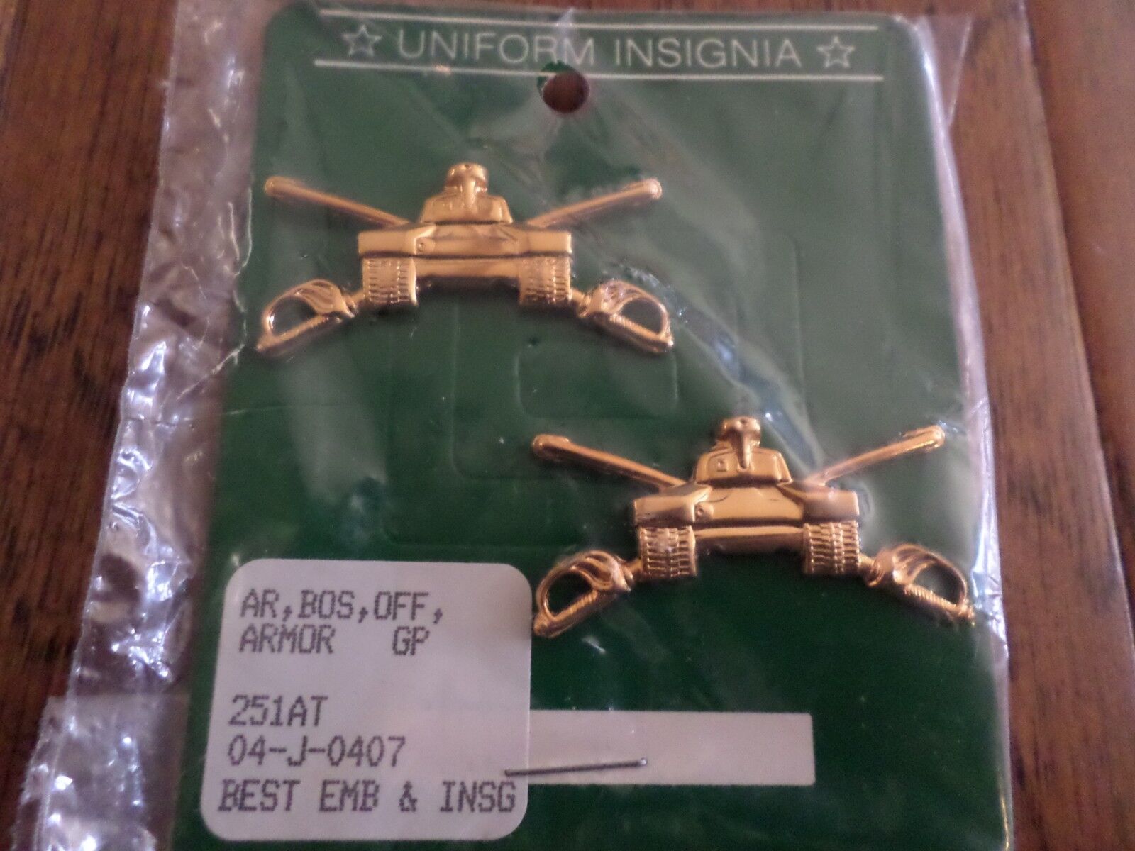 U.S MILITARY ISSUE GOLD OFFICERS ARMORED COLLAR INSIGNIA U.S.A MADE NE ...