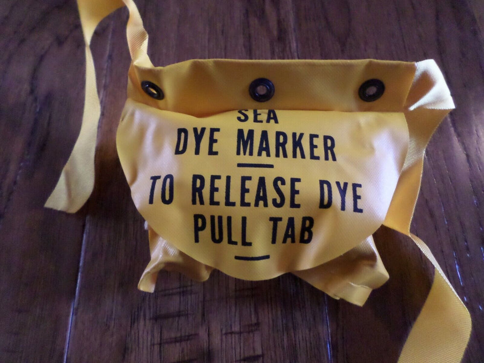 U.S MILITARY VIETNAM ISSUE MARINE CORPS SURVIVAL KIT SHARK SEA DYE MAR ...