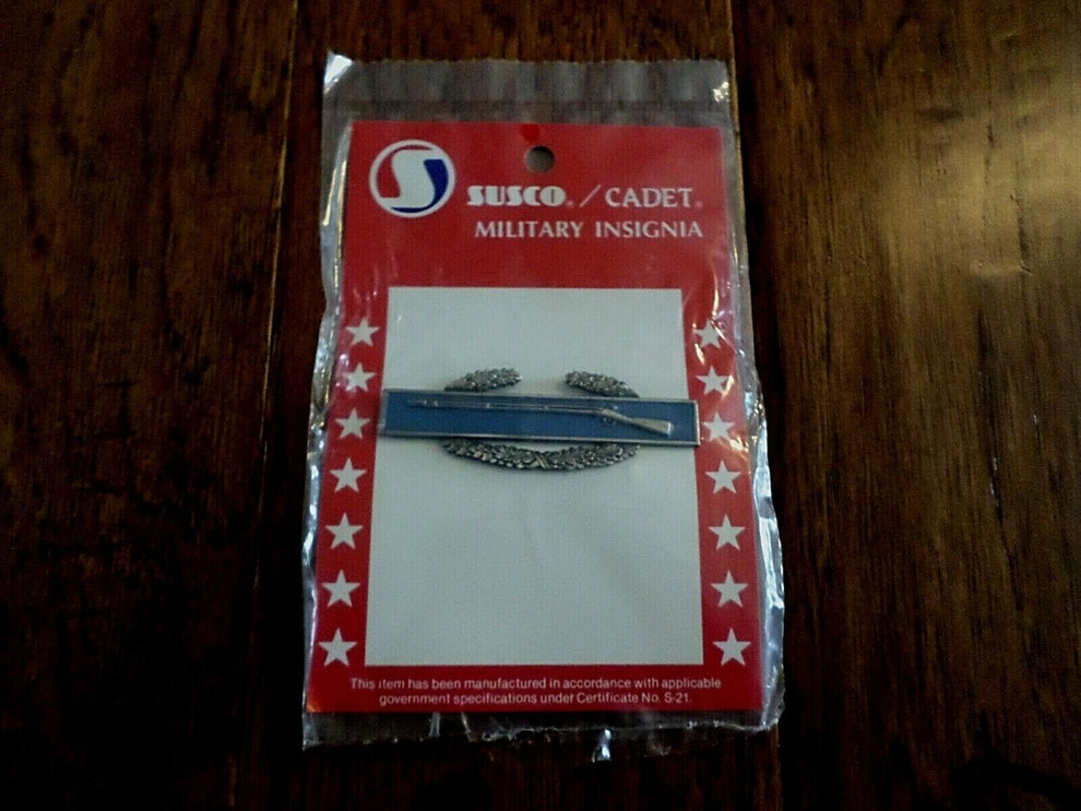 U.S MILITARY ARMY CIB FIRST AWARD COMBAT INFANTRY BADGE NEW ON CARDS ...