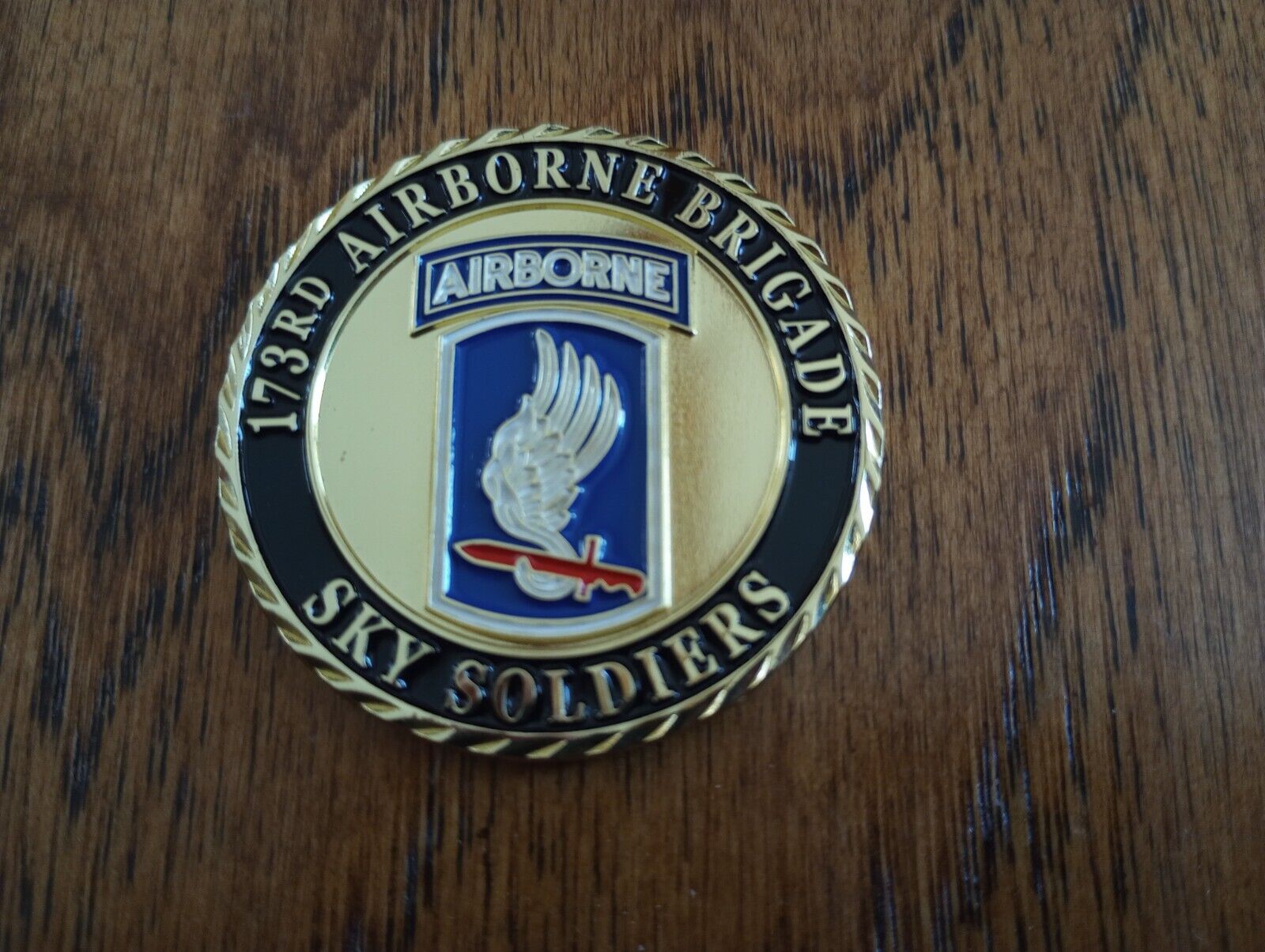 U.S ARMY 173rd AIRBORNE CHALLENGE COIN NEW IN PACKAGE COLLECTOR'S SERI ...