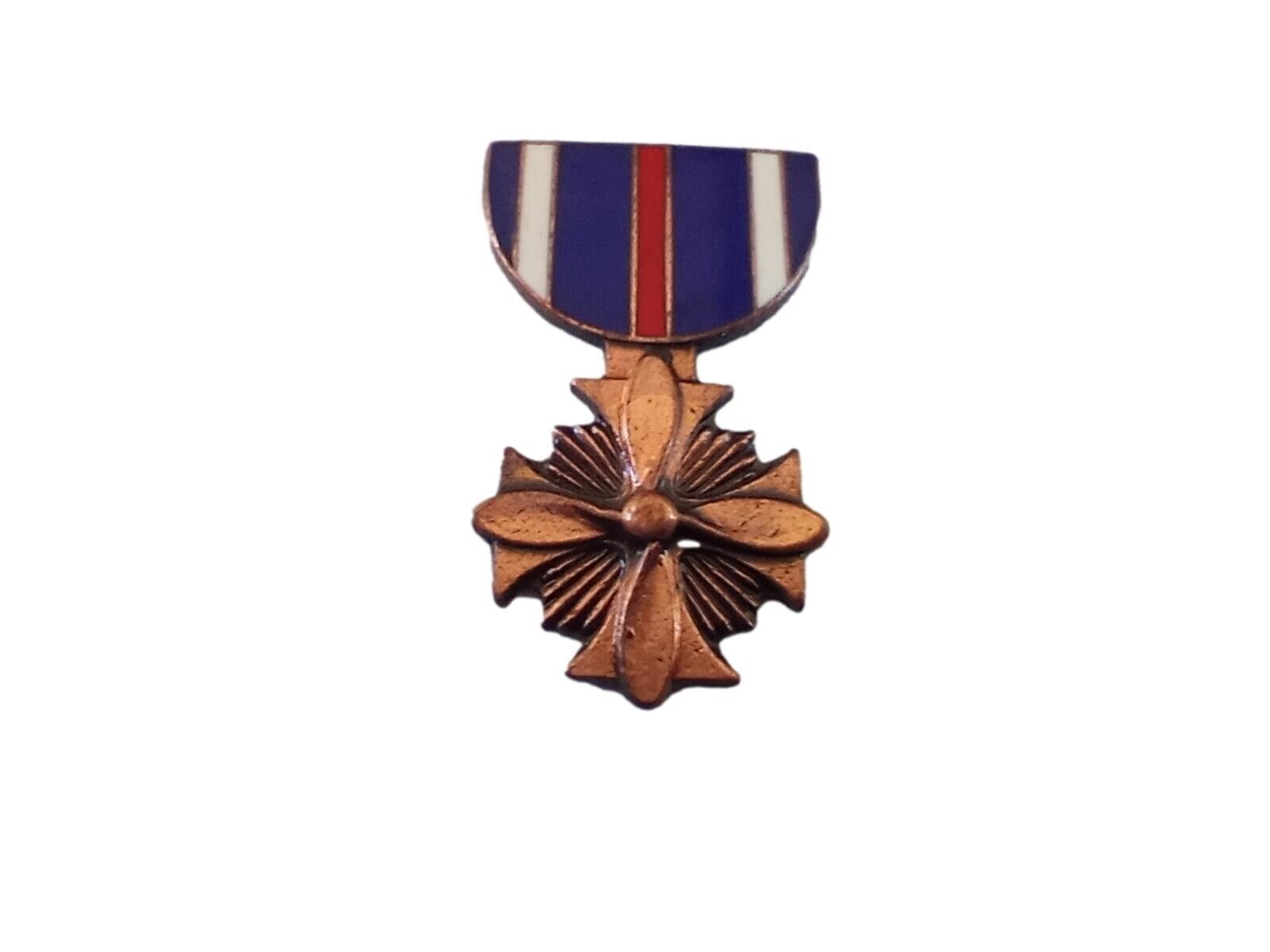 U.S MILITARY DISTINGUISHED FLYING CROSS MEDAL HAT LAPEL PIN MINI SIZE ...